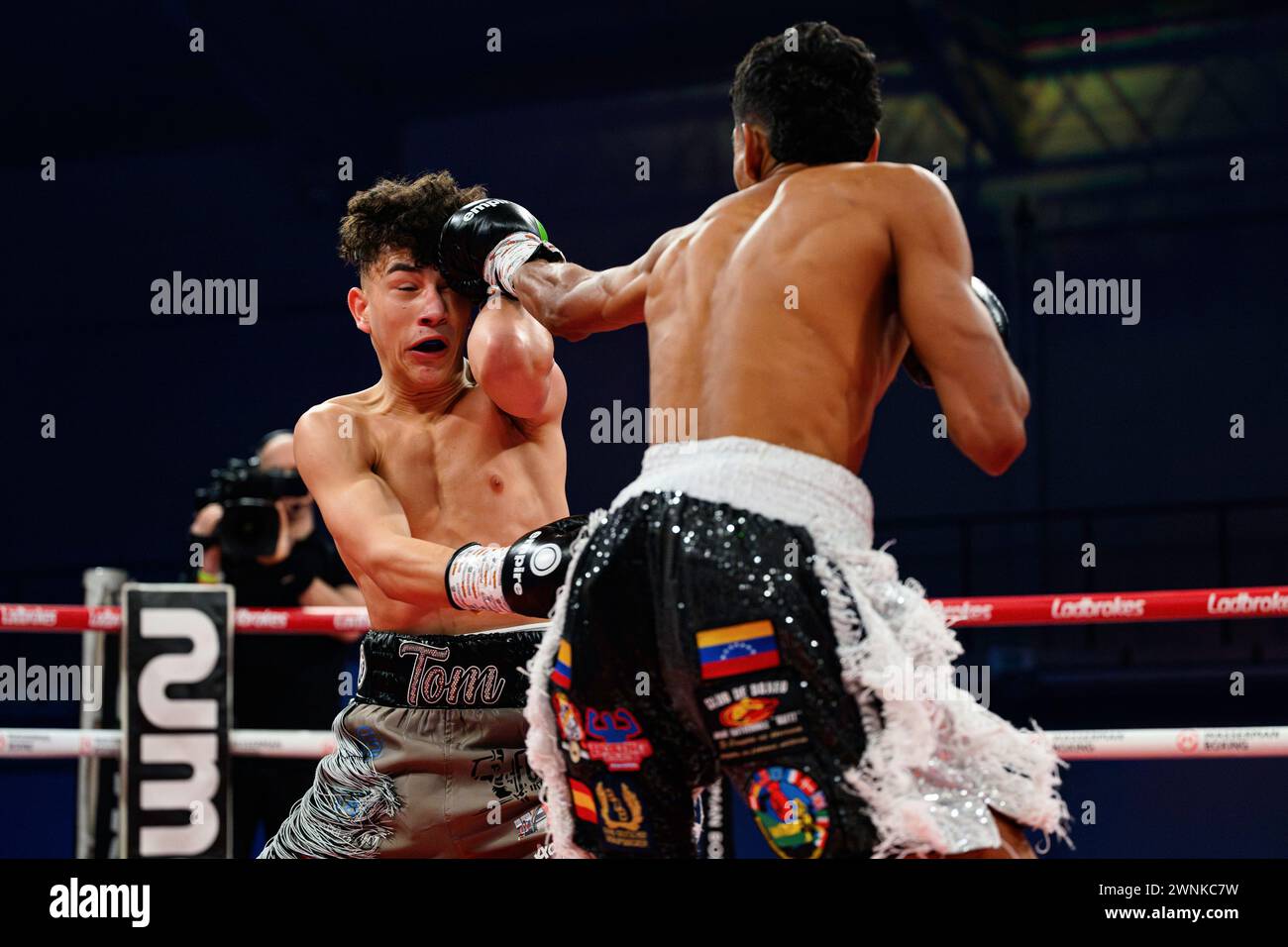 LONDON, UNITED KINGDOM. 01 Mar, 2024. Tom Welland vs Esteban - Featherweight bout during ...