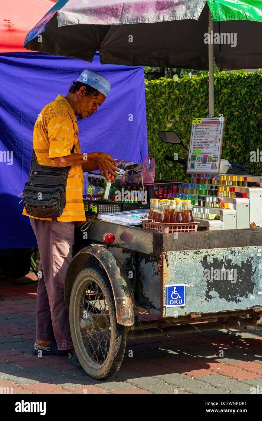 Malaysia food stall motorbike hi-res stock photography and images - Alamy