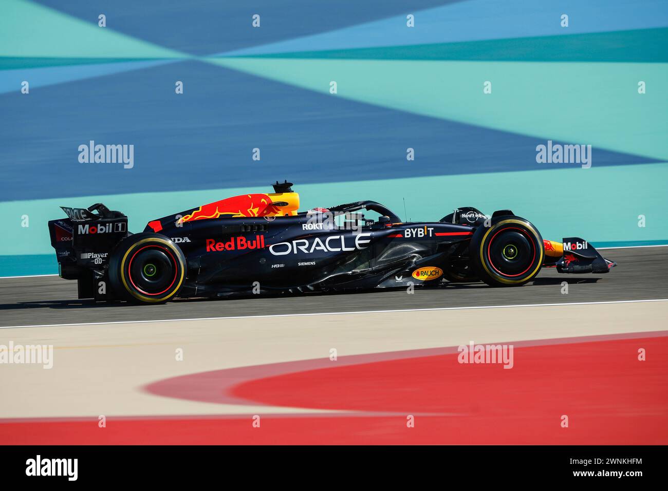 Red bull f1 2024 max bahrain hi-res stock photography and images - Alamy