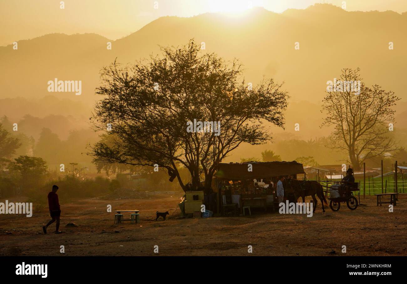 Quezon City, Philippines. 03rd Mar, 2024. Sunrise scenery at Sitio ...