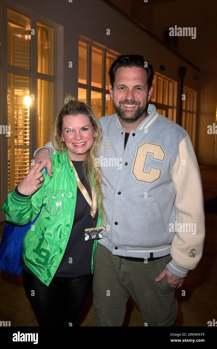 Matthias Killing mit Ehefrau Svenja Dierk beim offiziellen Opening der ...