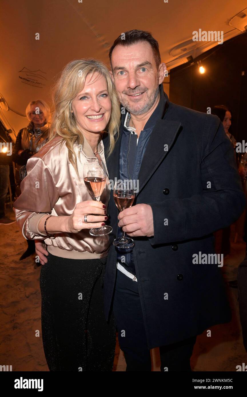 Bianca Karsten mit Begleitung beim offiziellen Opening der Baltic ...