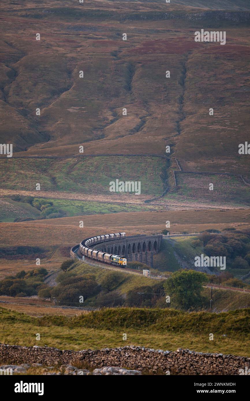 Freightliner class 66 locomotive 66526 running off Ribblehead viaduct ...