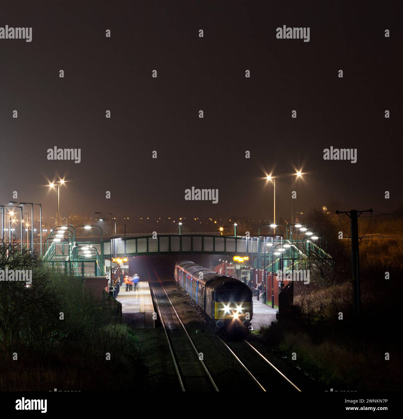 Direct rail Services class 47 locomotive 47818 at Horwich Parkway ...
