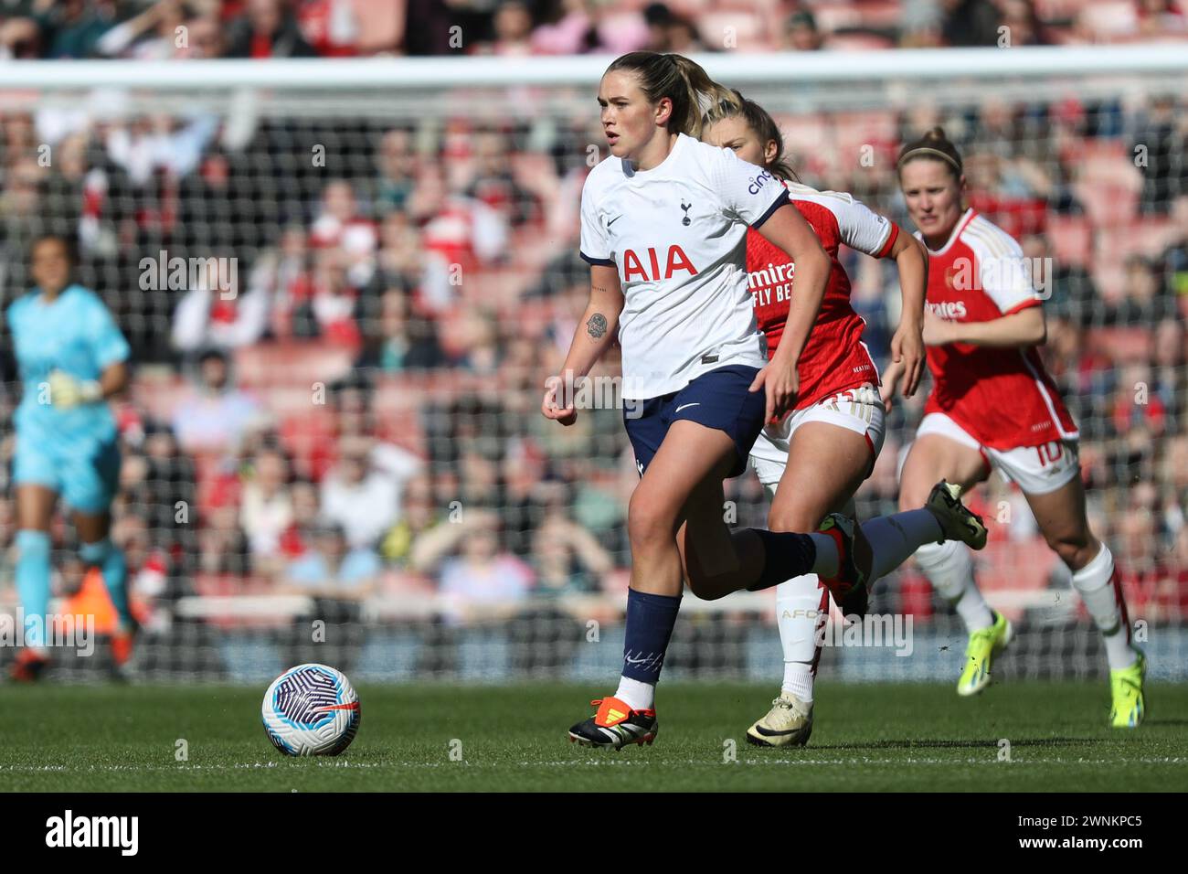 Tottenaham hotspur hi-res stock photography and images - Alamy