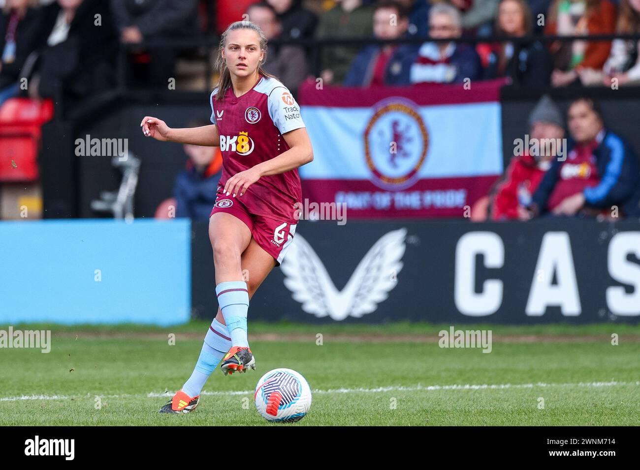 Sarah mayling aston villa hi-res stock photography and images - Alamy