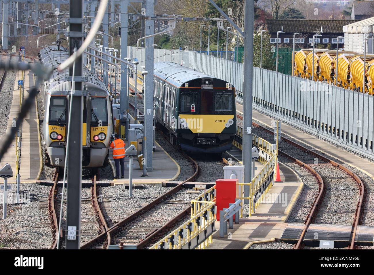 Great western railway battery train hi-res stock photography and images ...