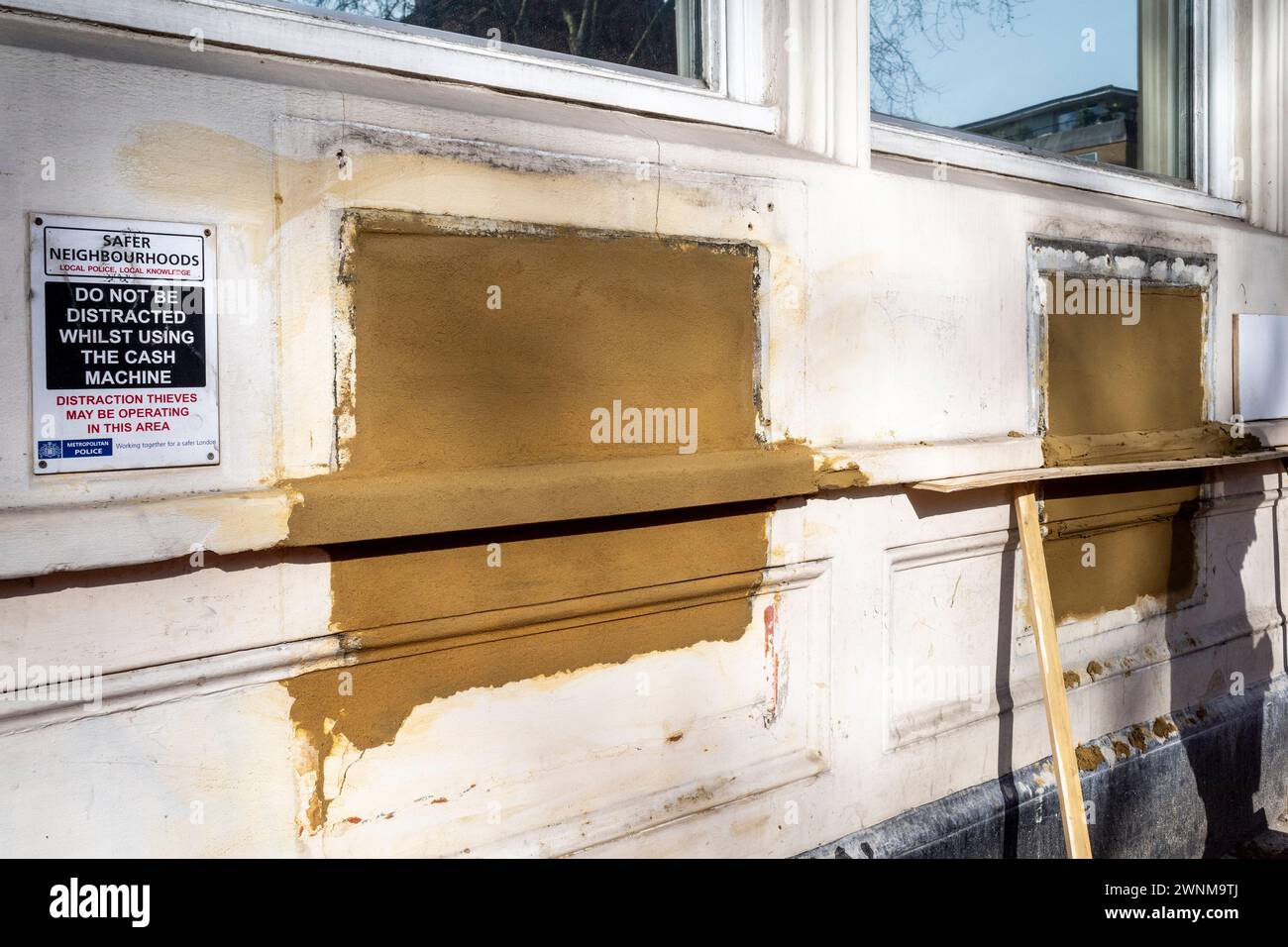 Atm removed uk hi-res stock photography and images - Alamy