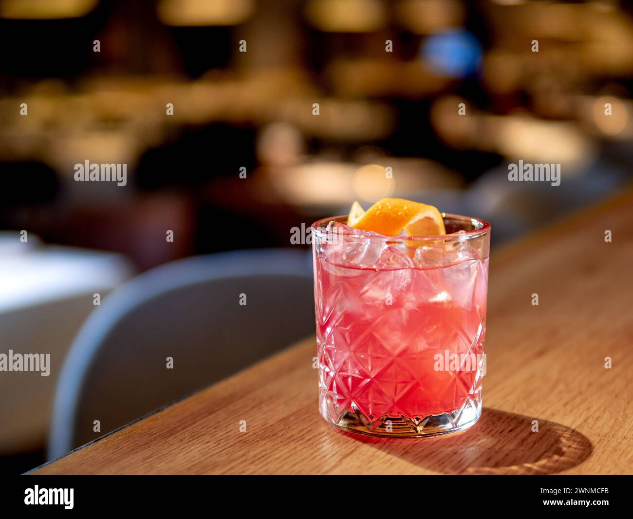 Cocktail negroni in nightclub hi-res stock photography and images - Alamy