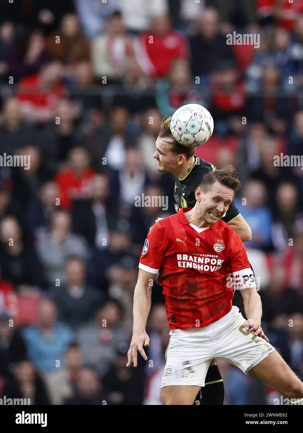 EINDHOVEN - (l-r) Thomas Beelen of Feyenoord, Luuk de Jong of PSV ...