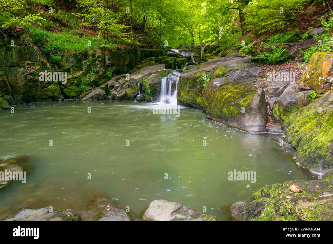 Cotton mills oldham hi-res stock photography and images - Alamy