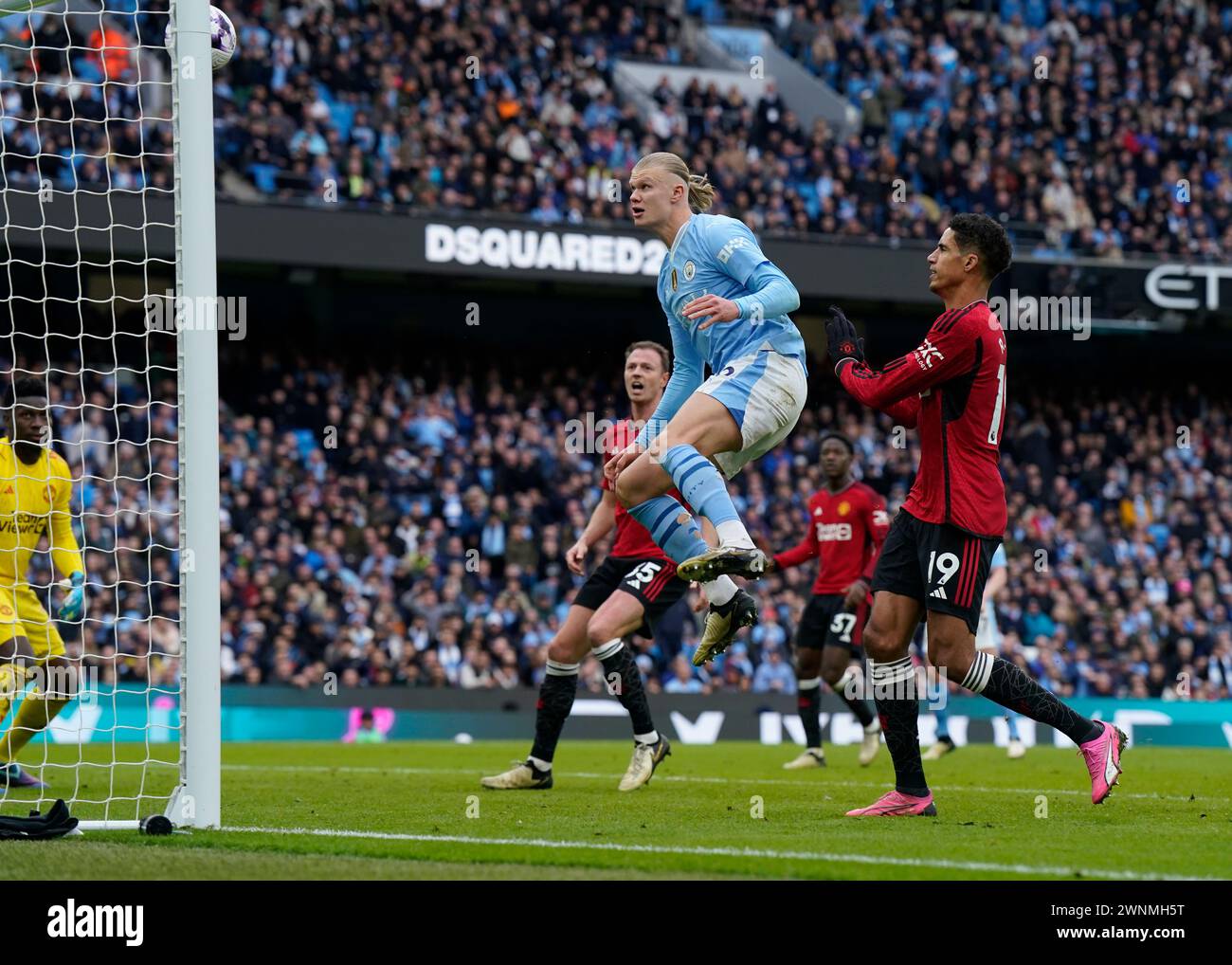 Ball ove hi-res stock photography and images - Alamy