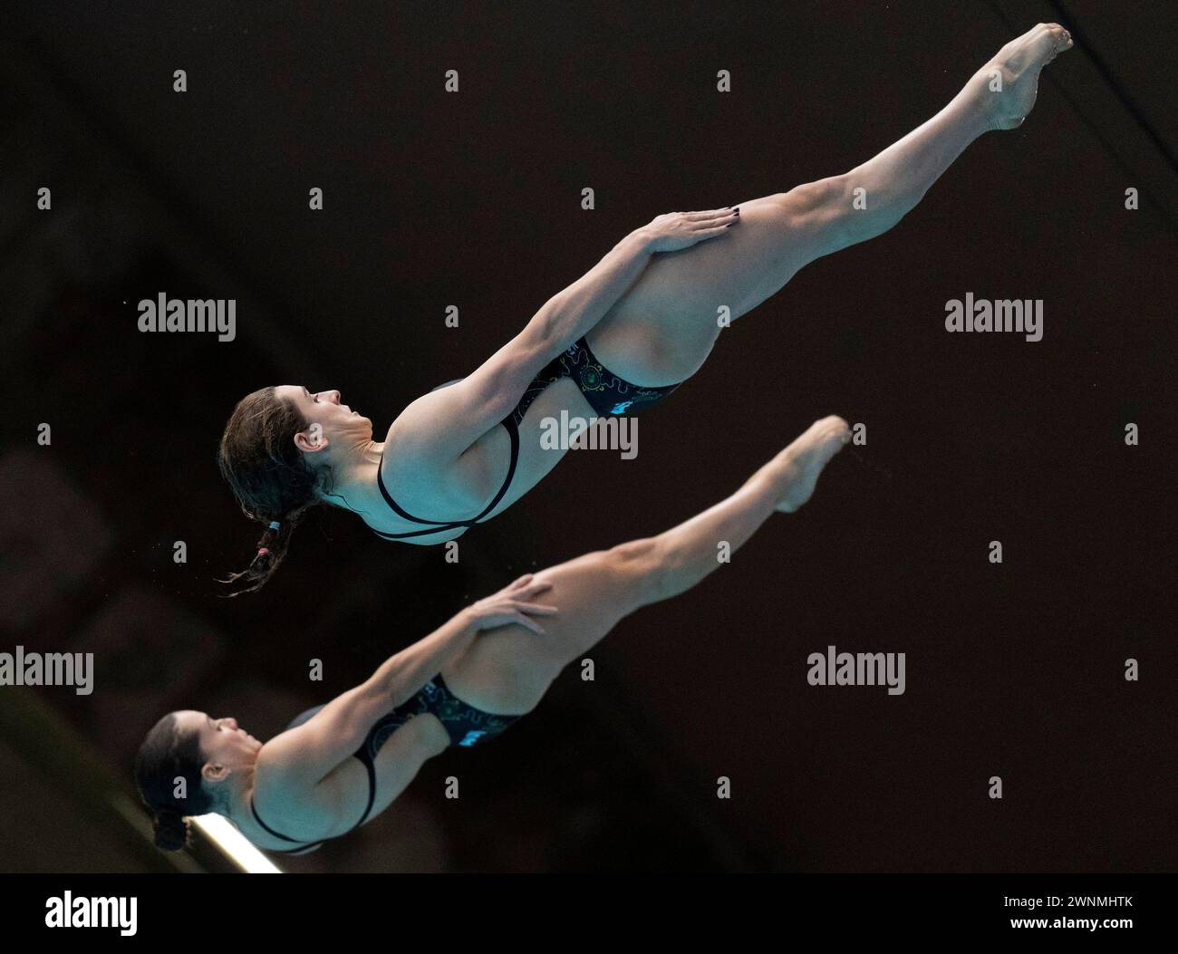 Maddison Keeney and Anabelle Smith of Australia compete during the ...