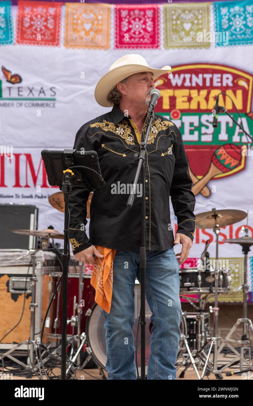 Country and western singer hi-res stock photography and images - Alamy