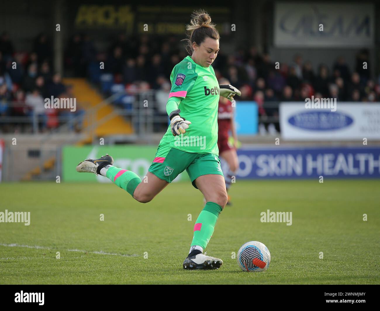 Goalkeeper mackenzie arnold 2024 hi-res stock photography and images ...