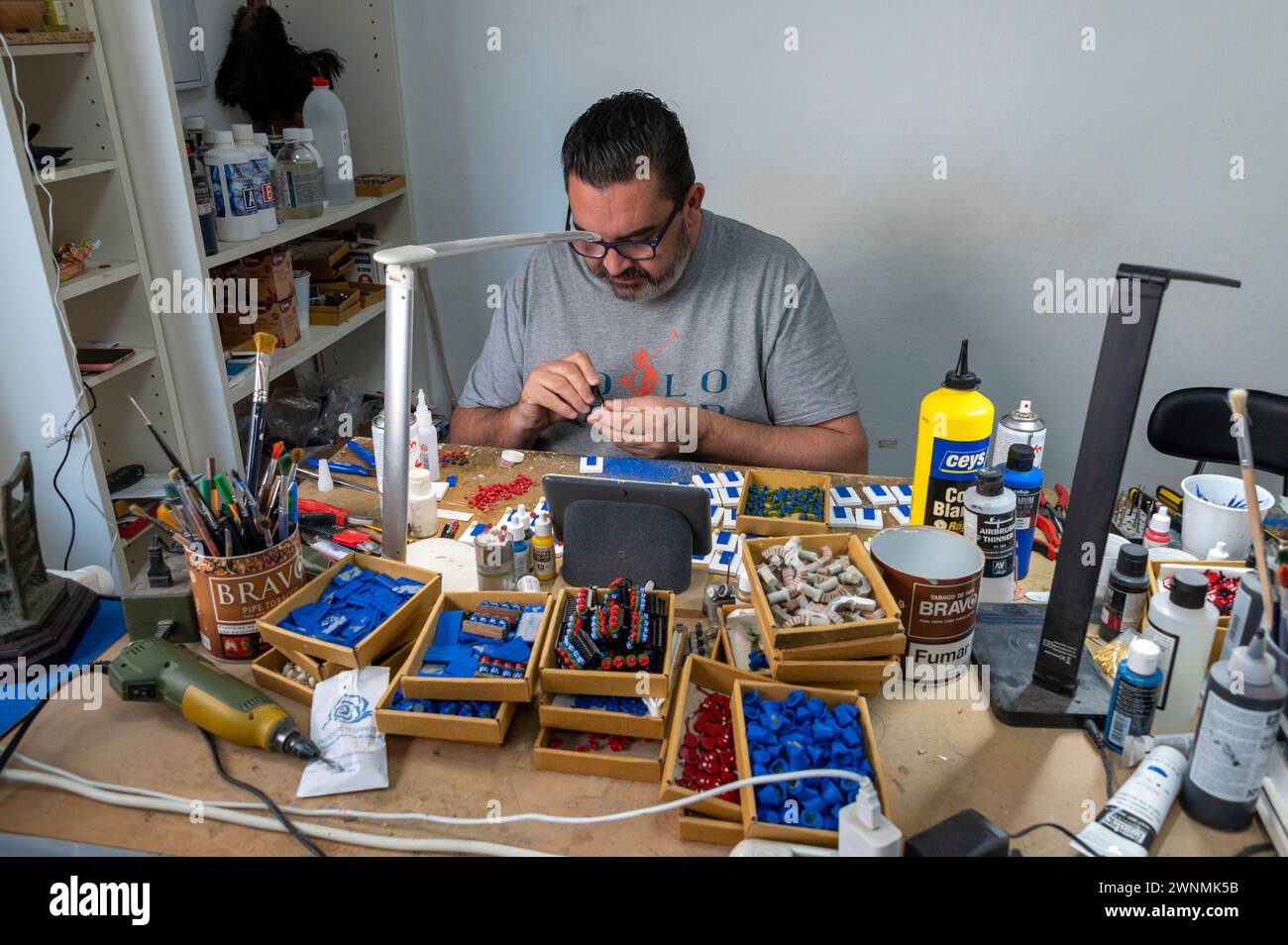 Skilled modeller hi-res stock photography and images - Alamy