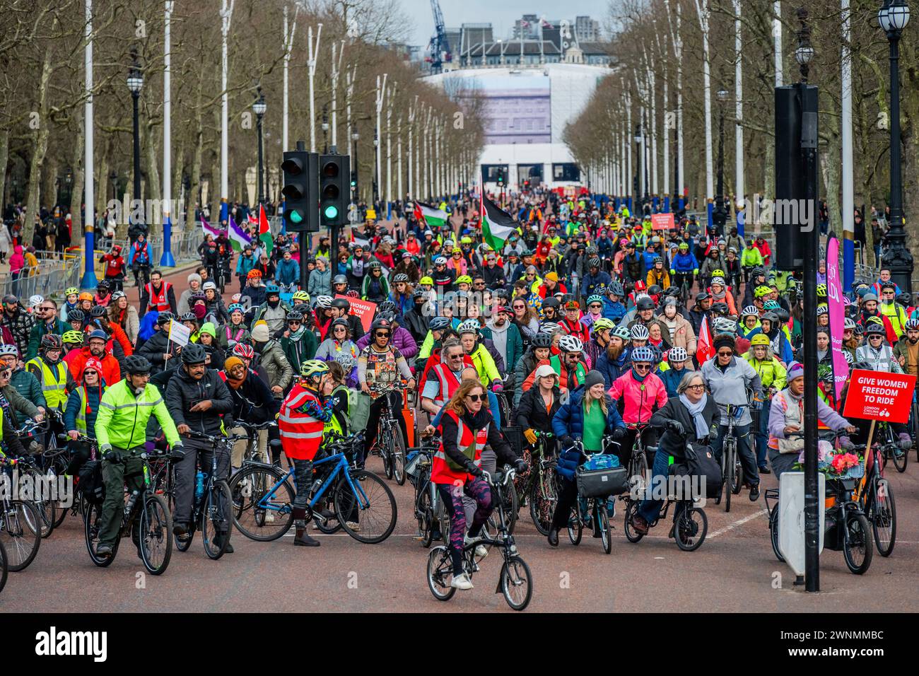 London, UK. 3rd Mar, 2024. Hundreds ride down the Mall - The LCC ...