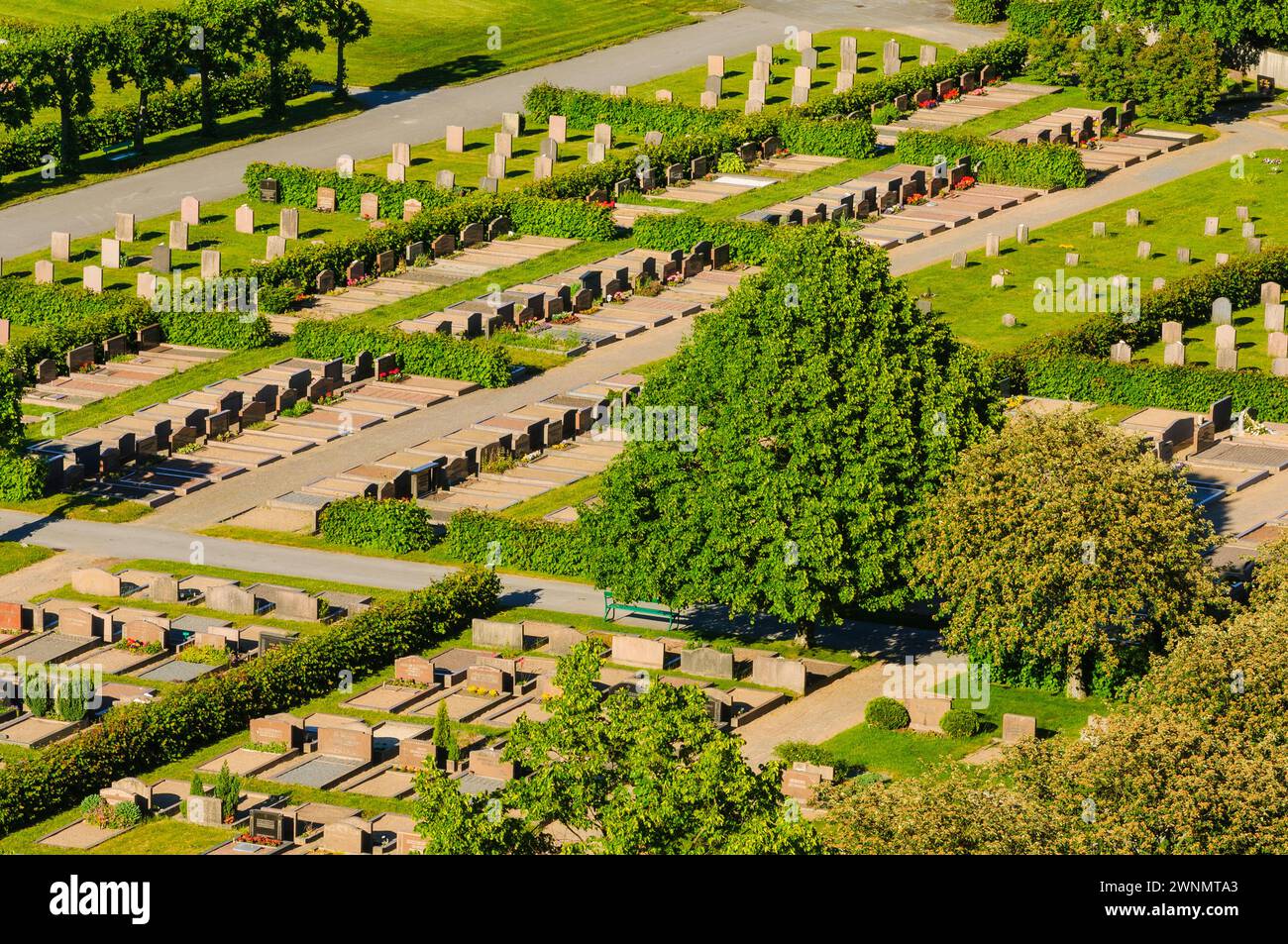 Above ground cemetery plots hi-res stock photography and images - Alamy