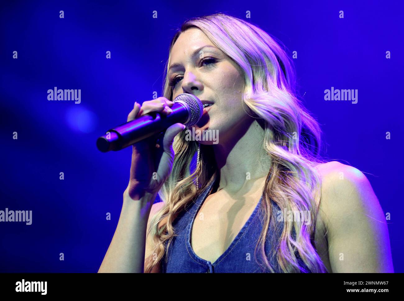 Countrysängerin Colbie Caillat beim C2C 2024 in Berlin Auftritt beim ...