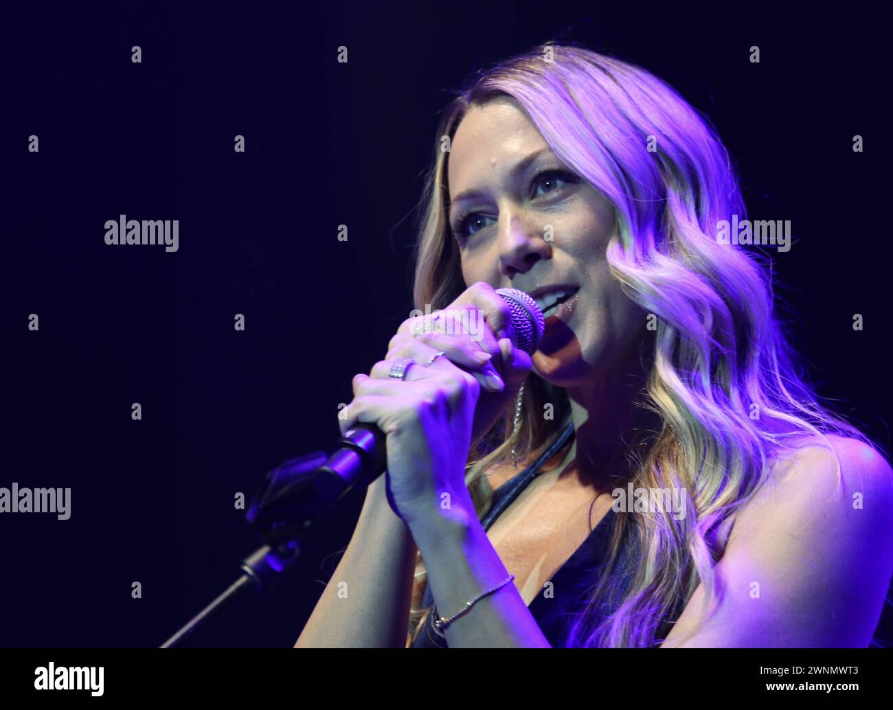 Countrysängerin Colbie Caillat beim C2C 2024 in Berlin Auftritt beim ...