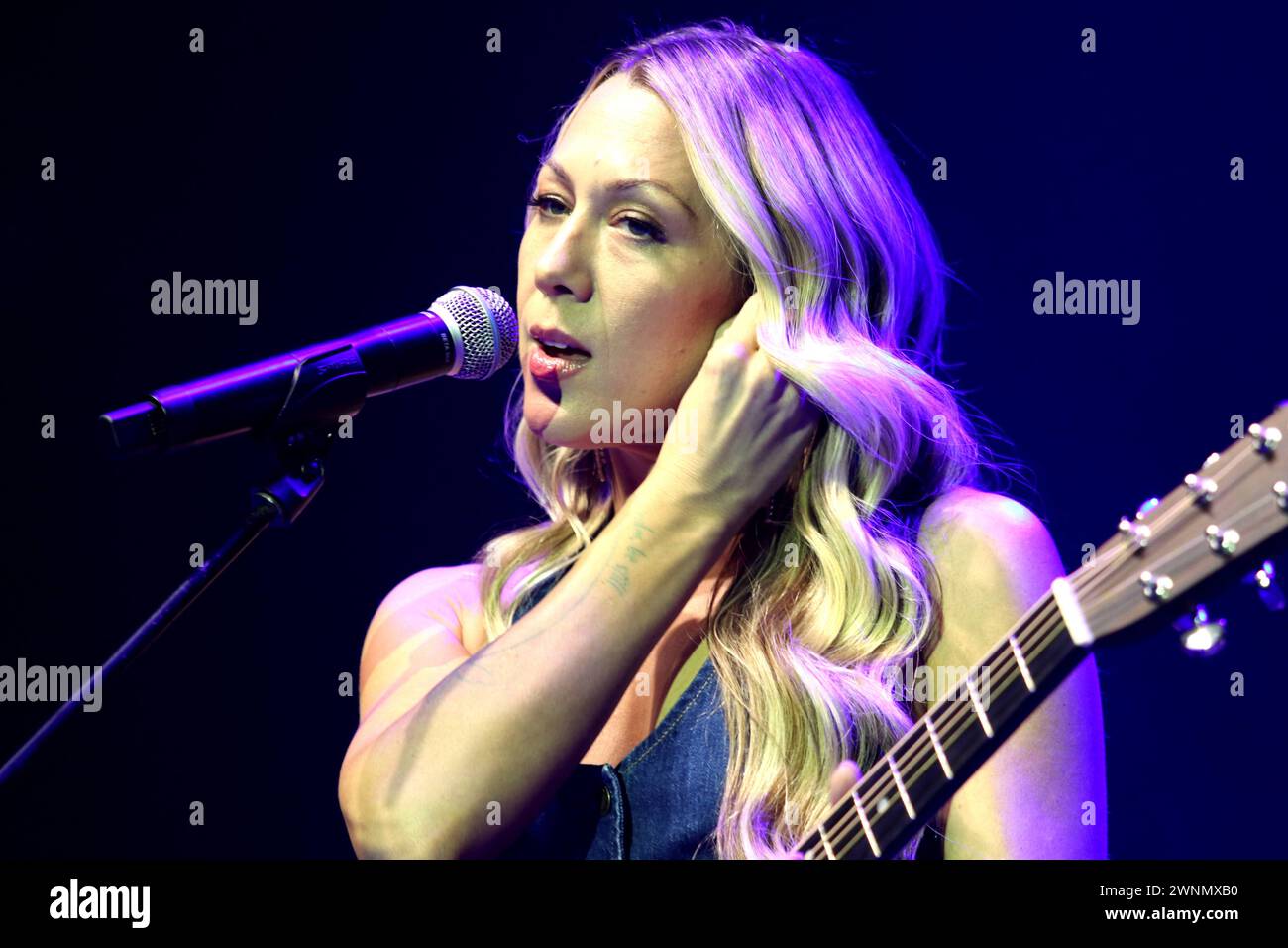 Countrysängerin Colbie Caillat beim C2C 2024 in Berlin Auftritt beim ...