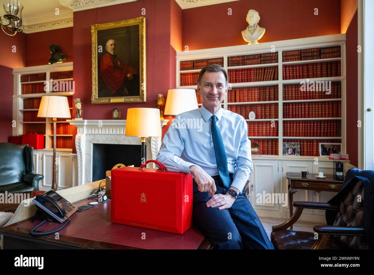Pic Shows Jeremy Hunt Chancellor of the Exchequer in No11 Downing ...
