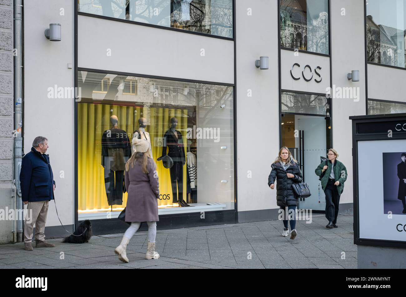 Cos logo hi-res stock photography and images - Alamy