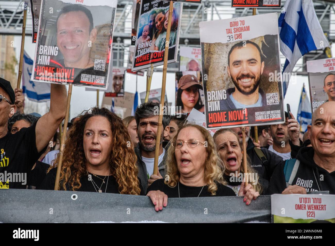 Israeli hostage families hi-res stock photography and images - Alamy