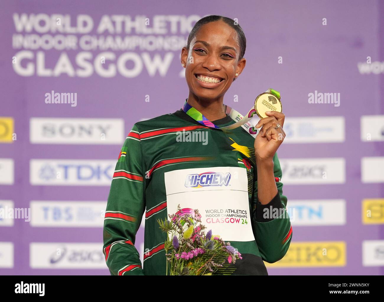 Commonwealth of Dominica's Thea LaFond celebrates gold on the podium ...