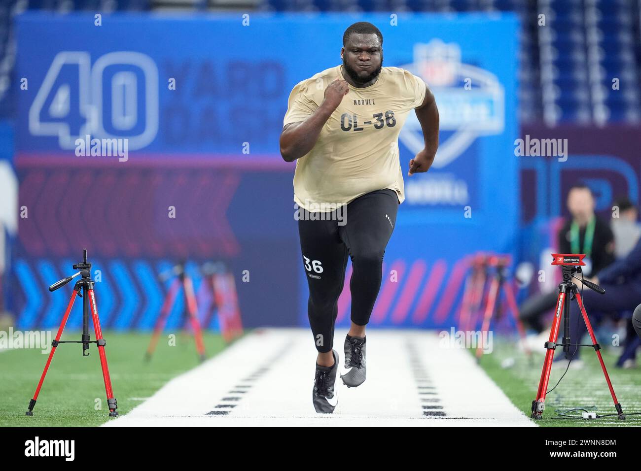 Ohio State offensive lineman Matt Jones runs the 40-yard dash at the ...