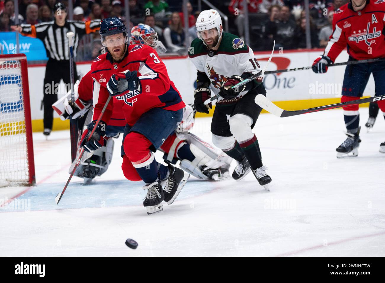 Washington Capitals defenseman Nick Jensen (3) and Arizona Coyotes left ...