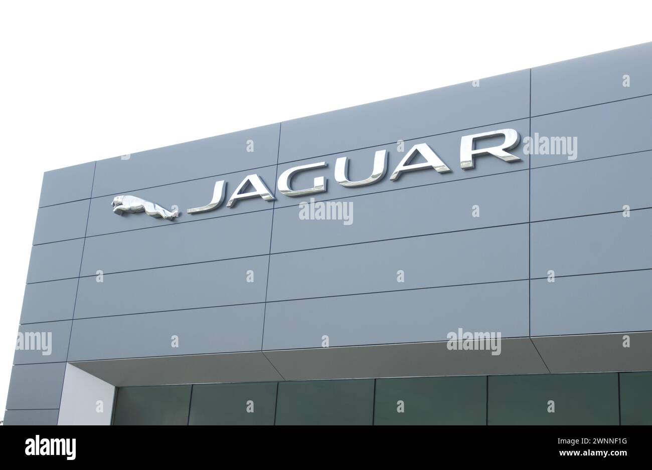 Jaguar land rover company logo hi-res stock photography and images - Alamy
