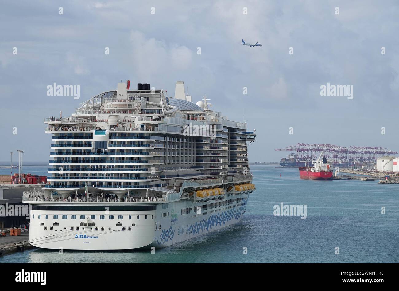 Aidacosma cruise ship aida hi-res stock photography and images - Alamy