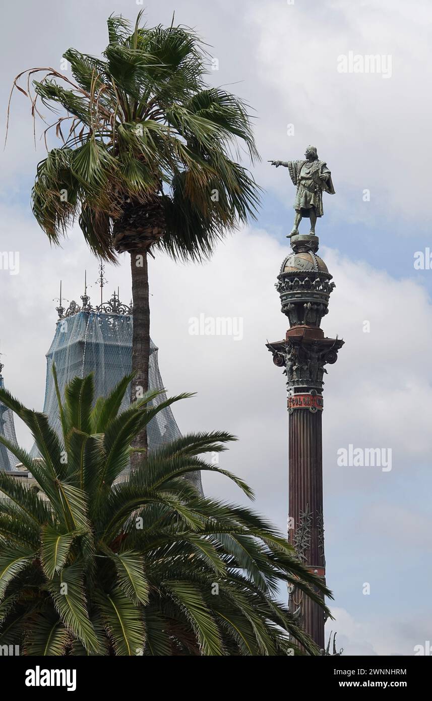 The famous Christopher Columbus statue in Barcelona, Spain Stock Photo ...