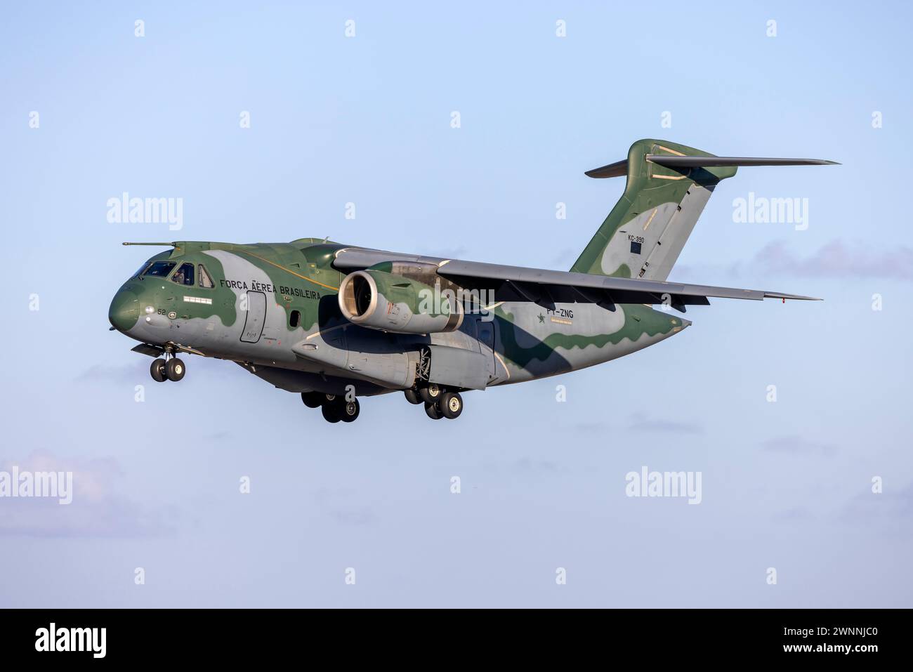 Brazilian Air Force Embraer KC-390 (EMB-390) (REG: PT-ZNG) landing for ...