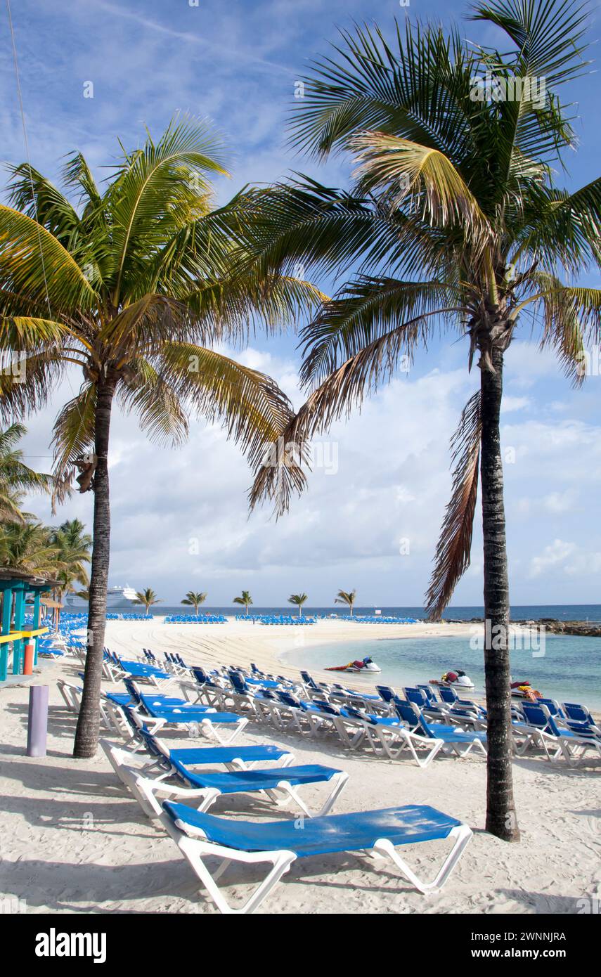 The morning view of still empty tourist beach on Little Stirrup Cay ...