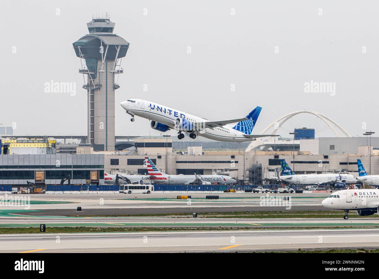 N27251 United Airlines Boeing 737-8 MAX am Los Angeles International ...
