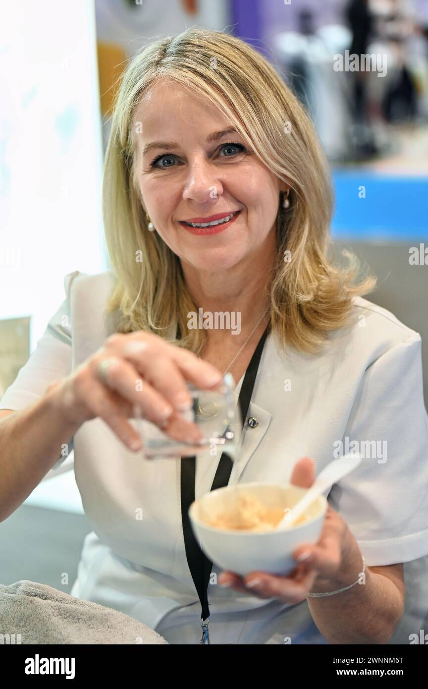 Skin restore treatment box hi-res stock photography and images - Alamy