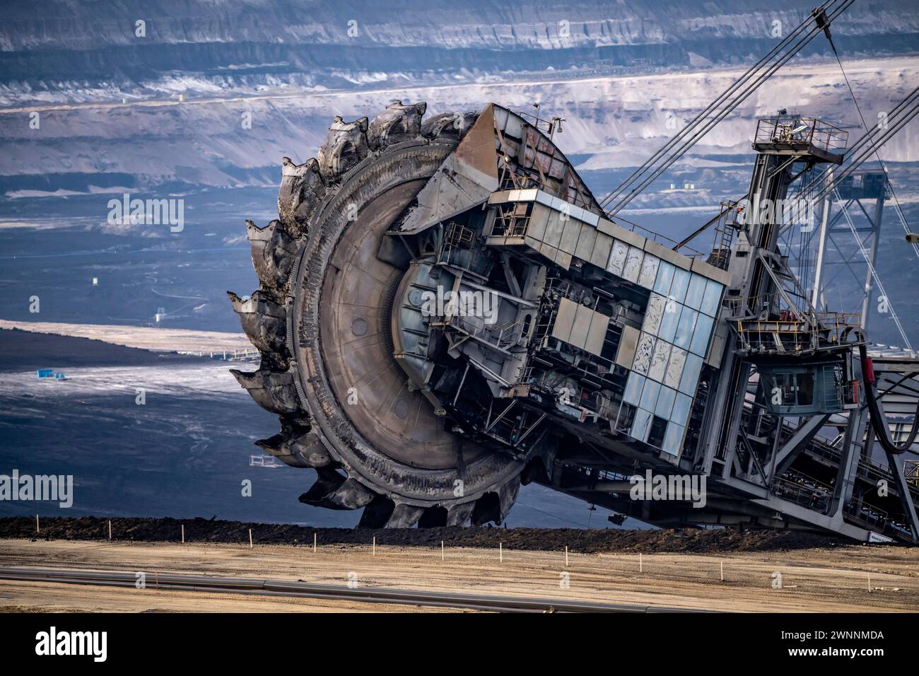 Mining wheel hi-res stock photography and images - Alamy