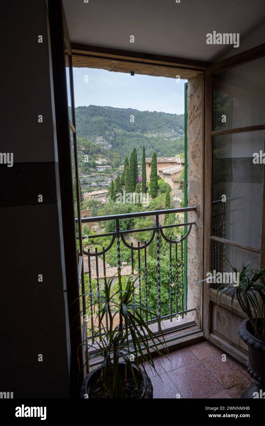 View out of doors hi-res stock photography and images - Alamy