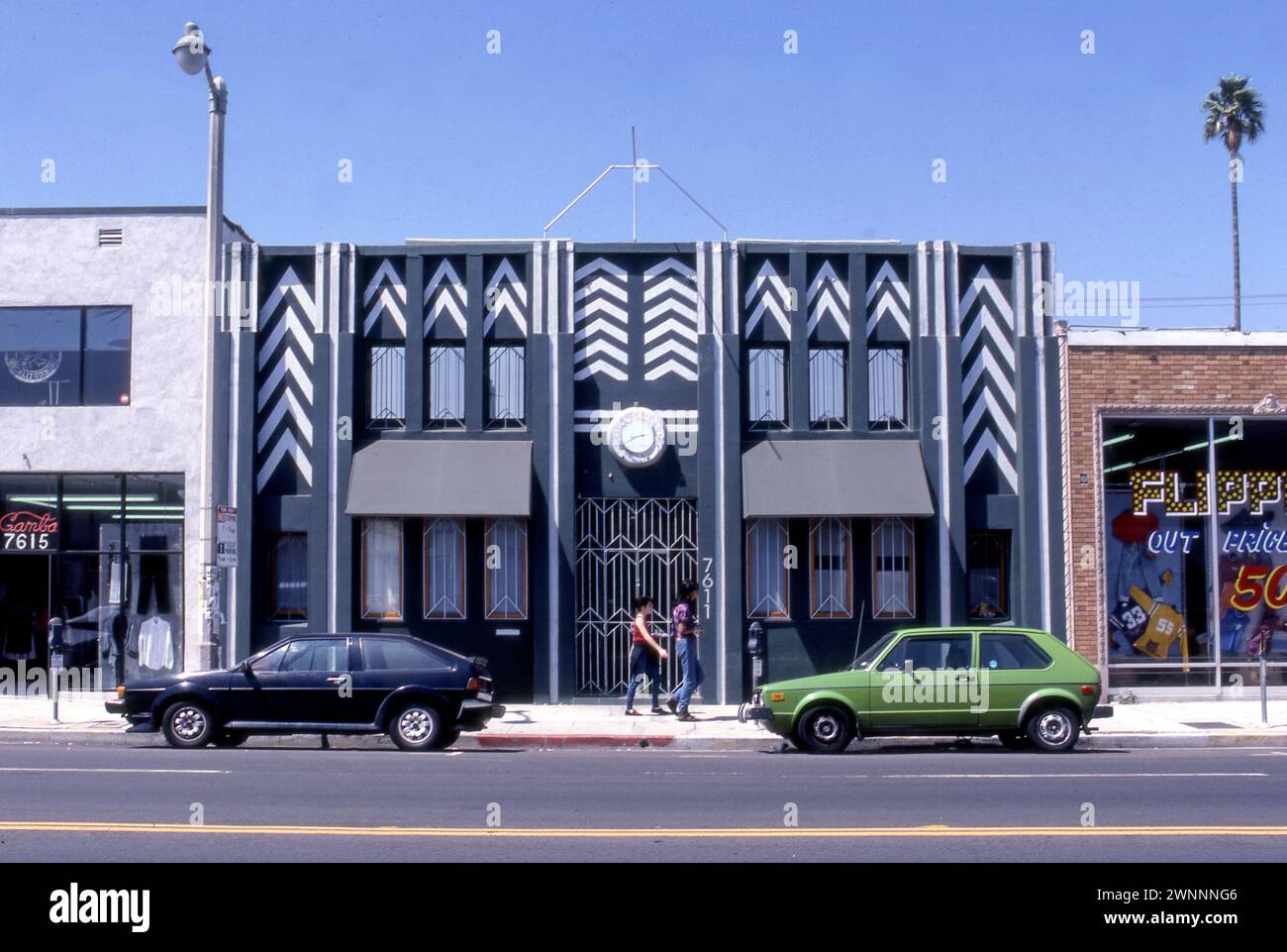 Vintage storefront hi-res stock photography and images - Alamy