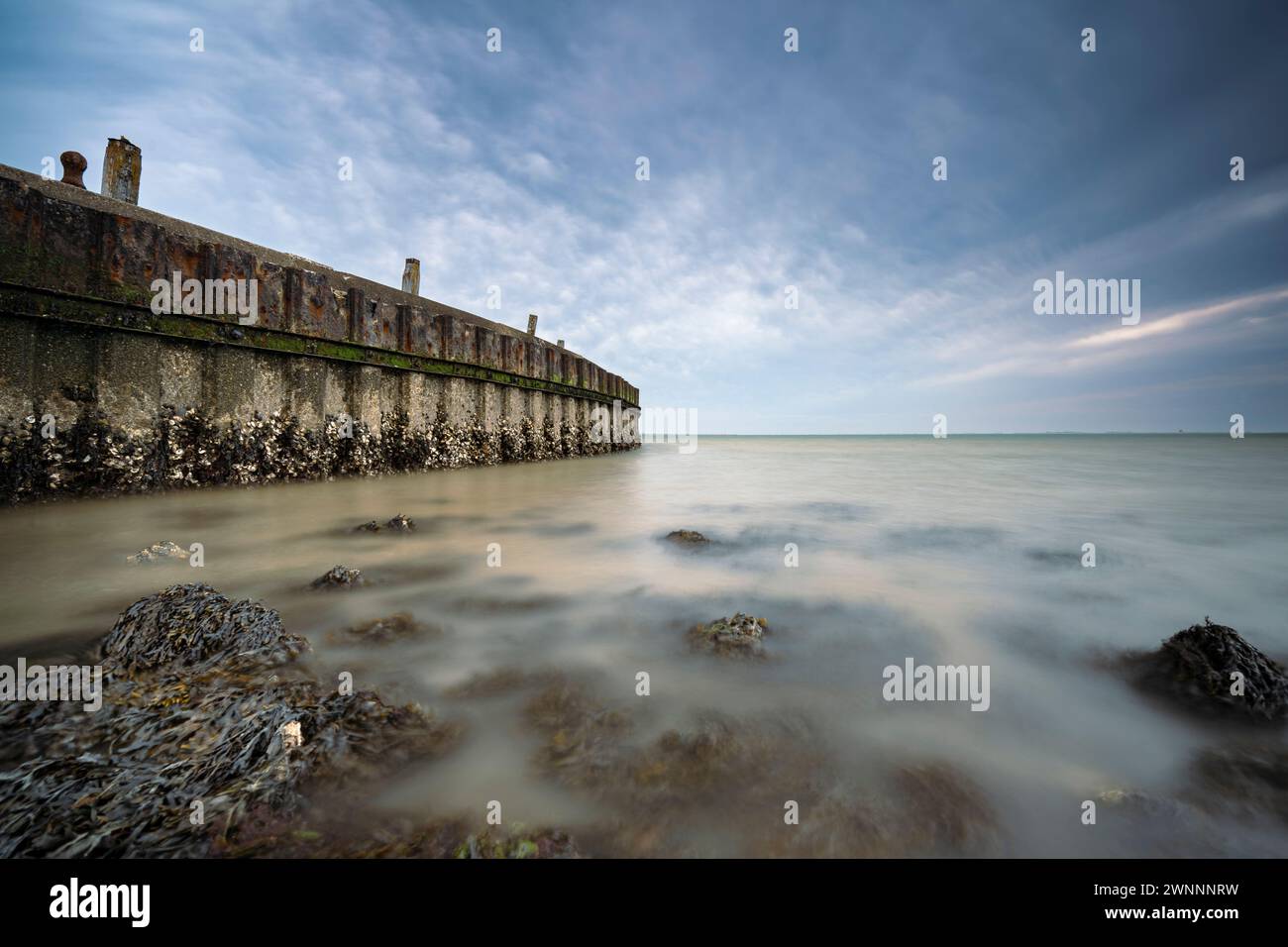 Broken wharf history hi-res stock photography and images - Alamy