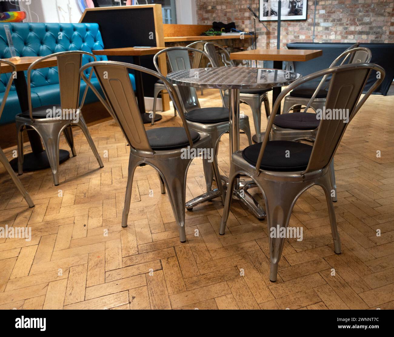Closed food court dining hi-res stock photography and images - Alamy
