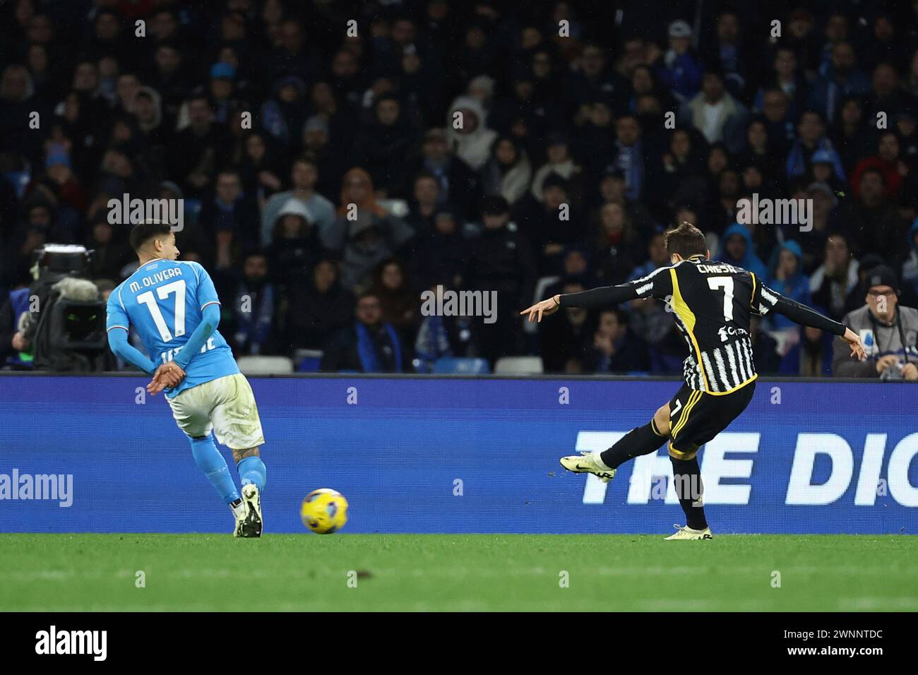 Juventus' Federico Chiesa, right, scores a goal during the Serie A ...