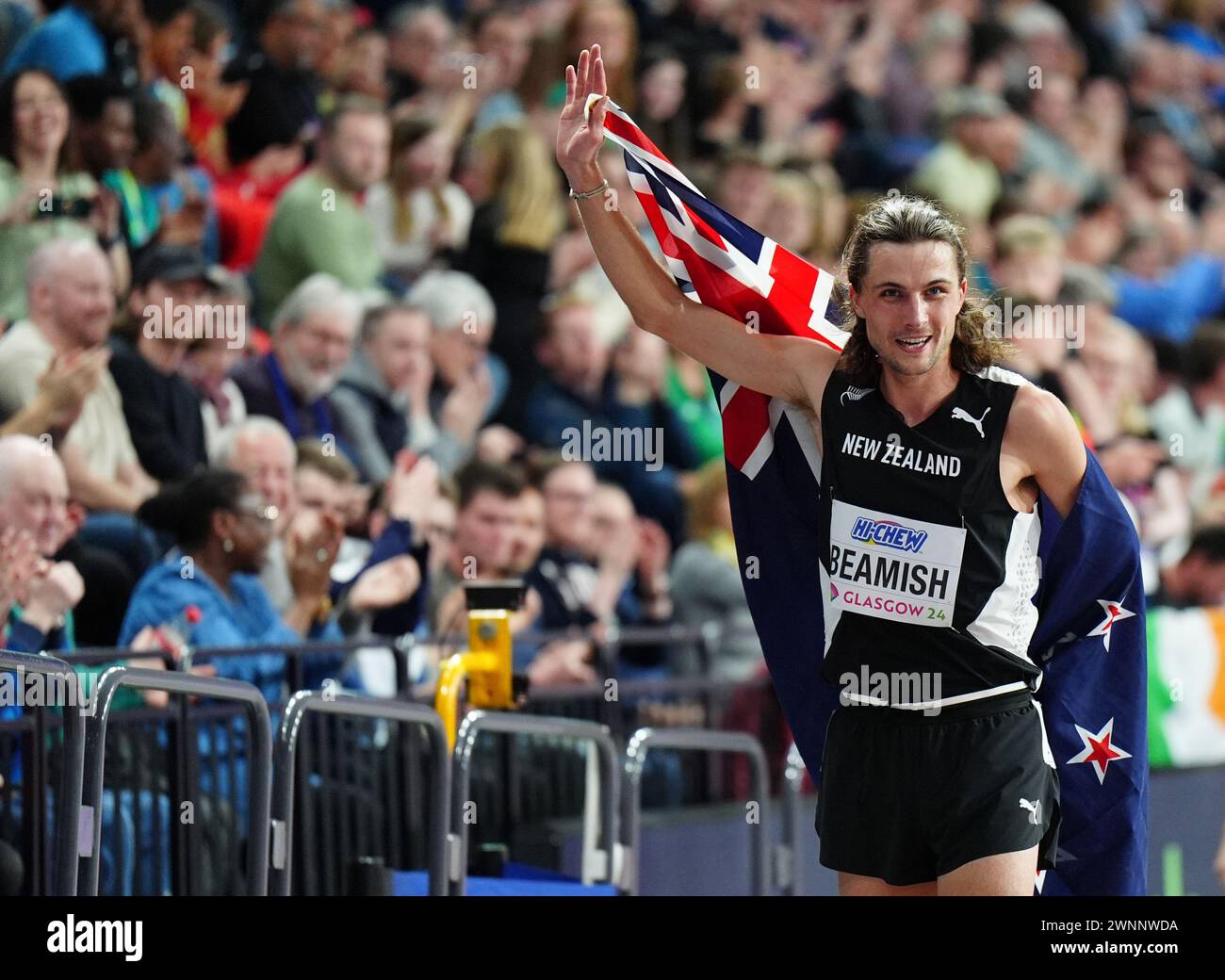 New Zealand's Geordie Beamish celebrates gold in the Men's 1500m final ...
