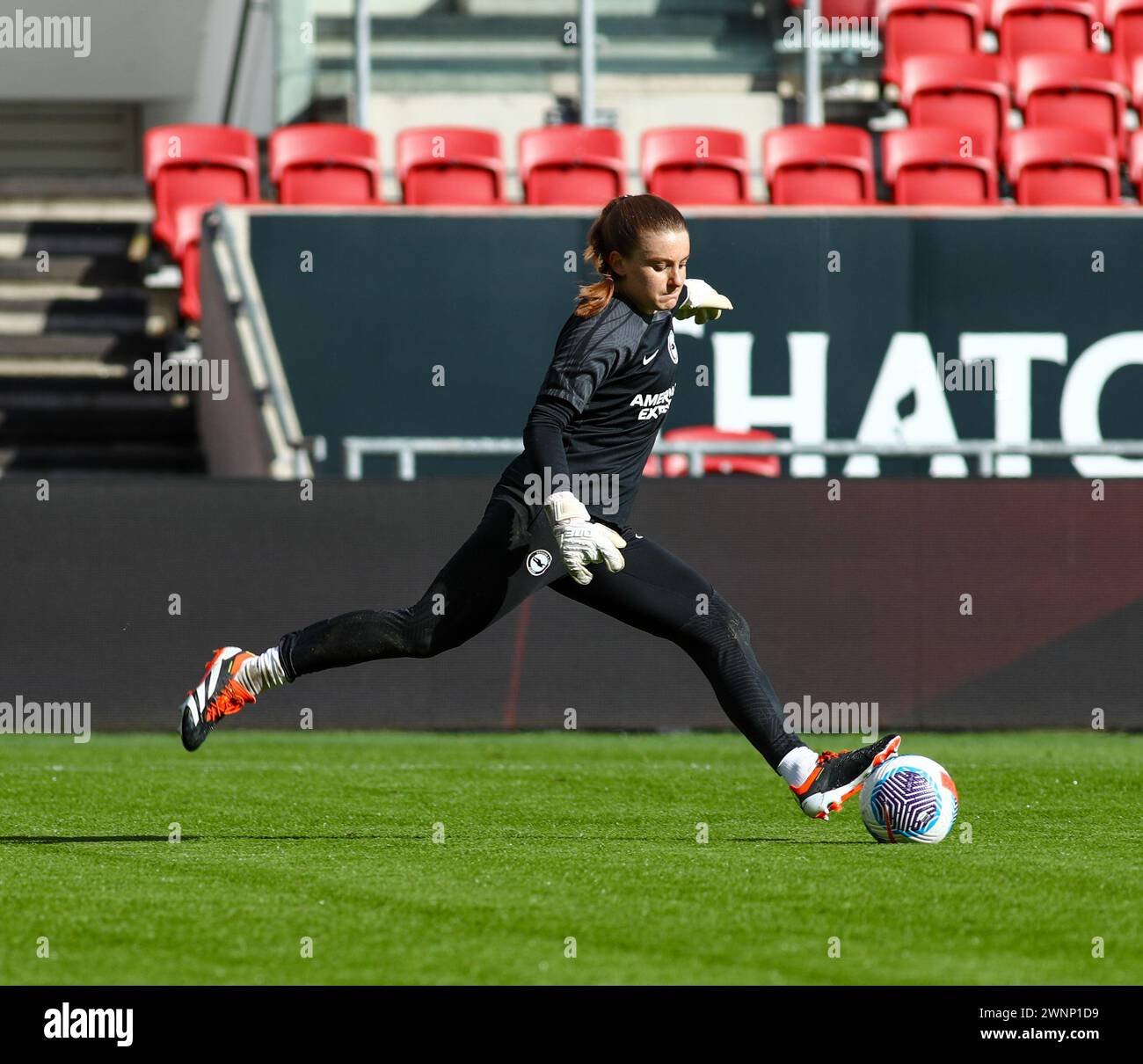 Sophie baggaley 32 hi-res stock photography and images - Alamy