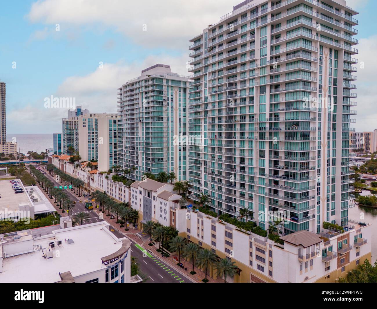 Parque towers sunny isles hi-res stock photography and images - Alamy