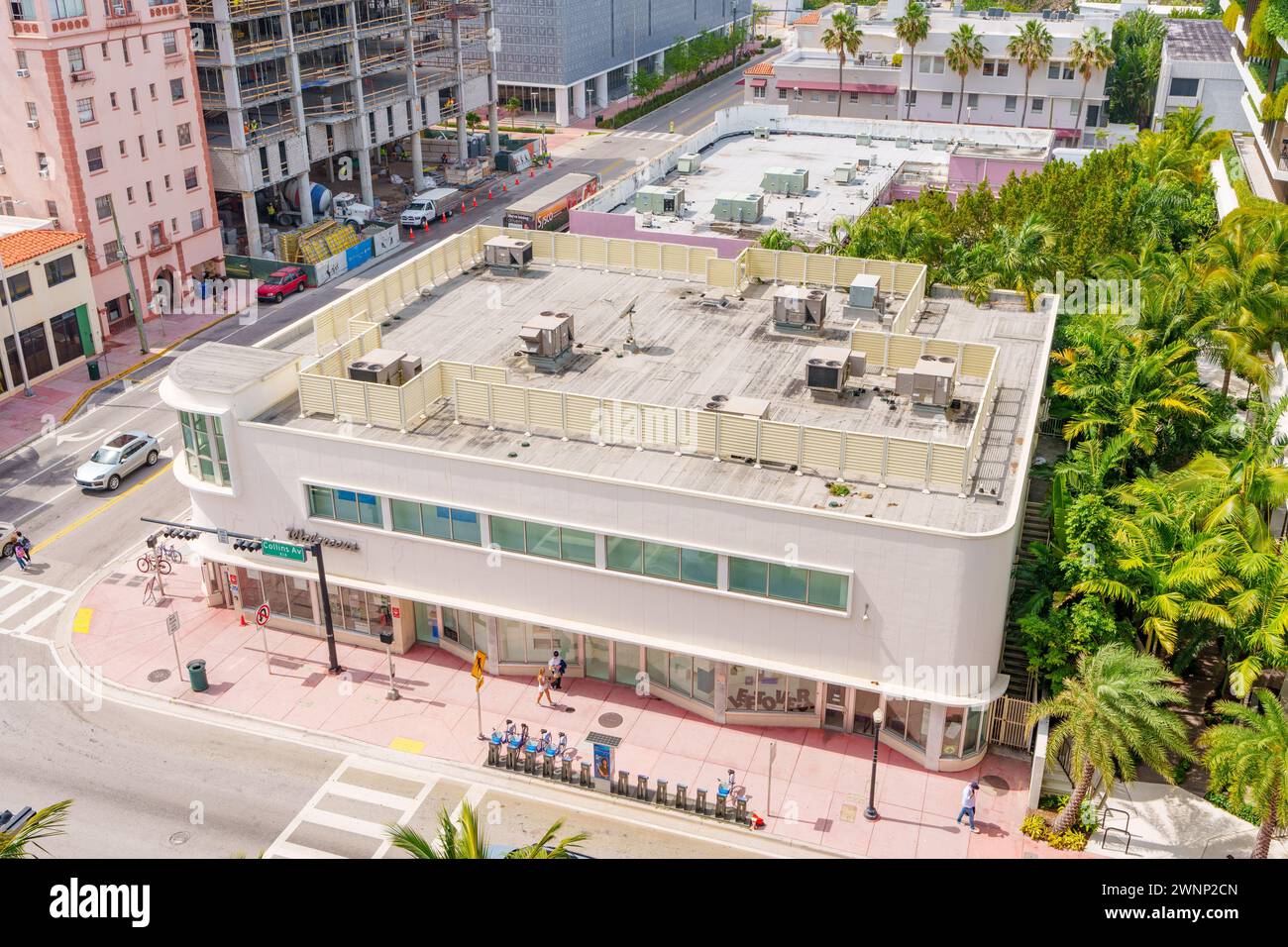 Aerial collins avenue miami beach hi-res stock photography and images ...