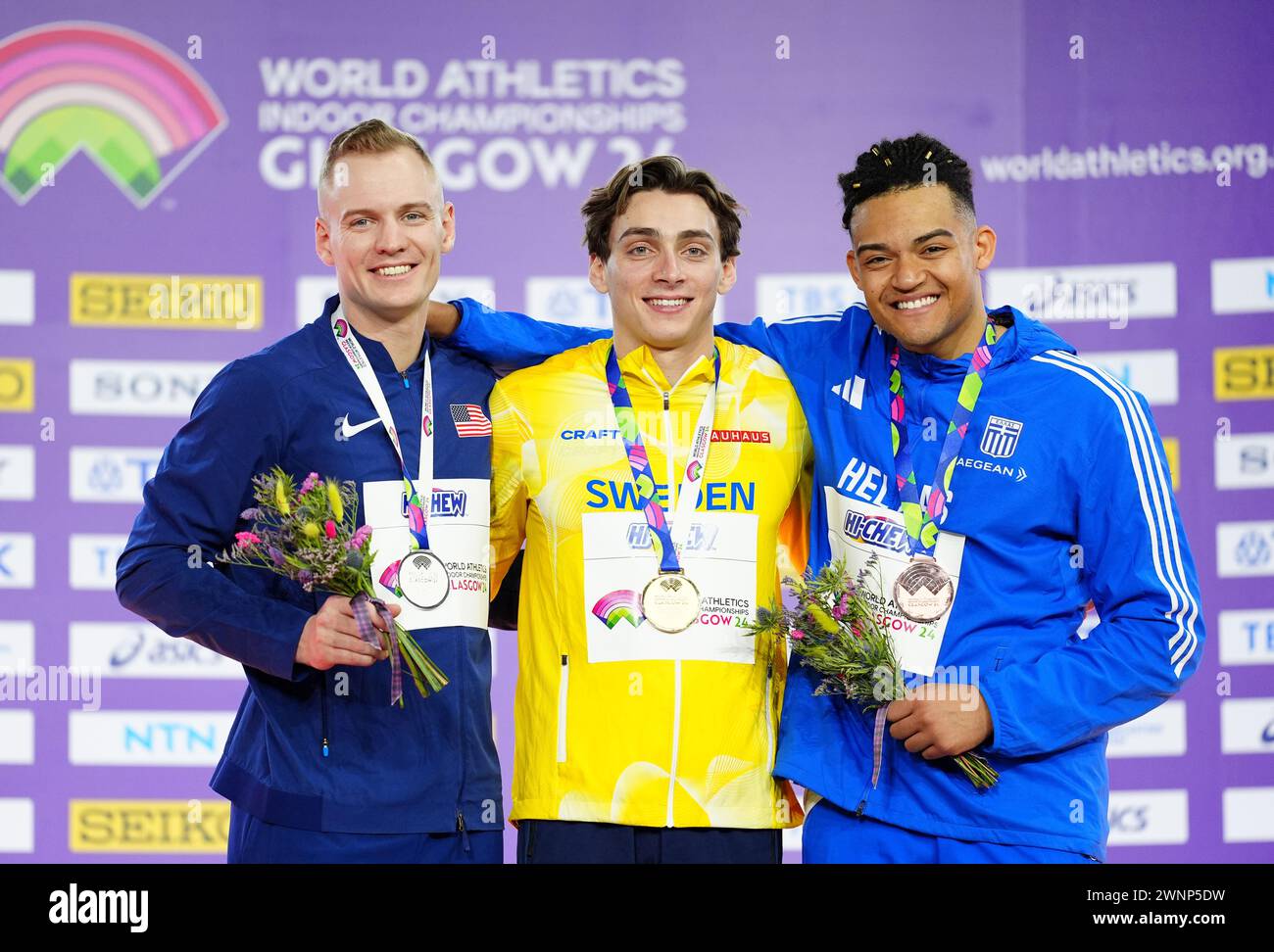 USA's Sam Kendricks, silver, Sweden's Armand Duplantis, gold, and ...