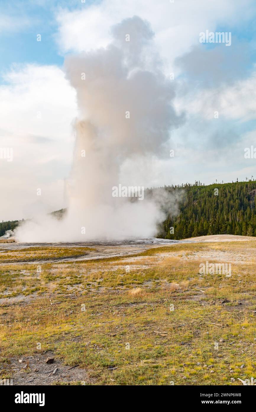Eruption of Old Faithful cone geyser in Yellowstone National Park Stock ...